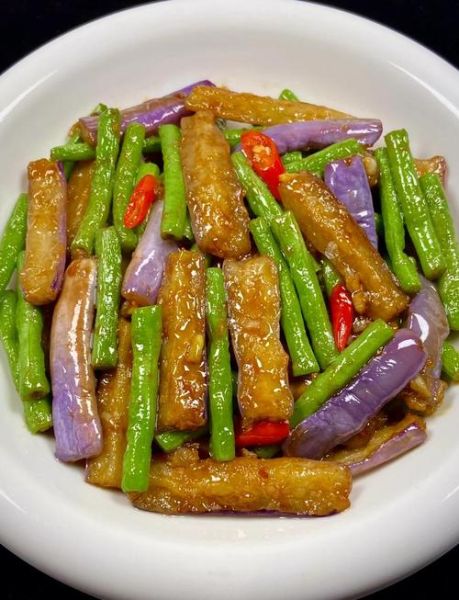 茄子炖豆腐怎么做_茄子炖豆腐的家常做法-第1张图片-山城妙识