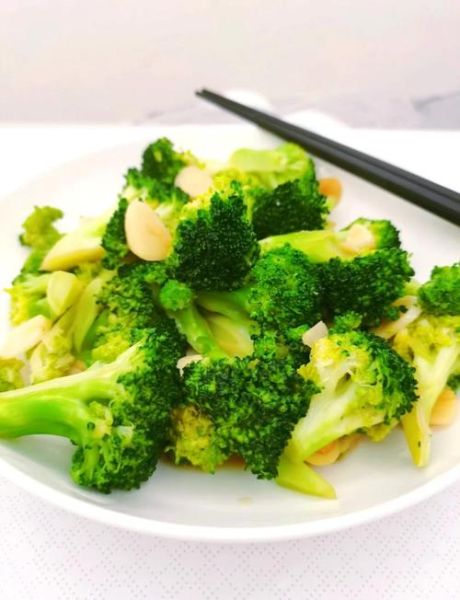 清炒西兰花怎么做_西兰花焯水几分钟-第1张图片-山城妙识 清炒西兰花怎么做_西兰花焯水几分钟-第1张图片-山城妙识