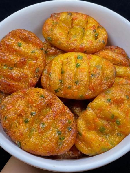 炸土豆饼怎么做_炸土豆饼为什么总是散开-第2张图片-山城妙识