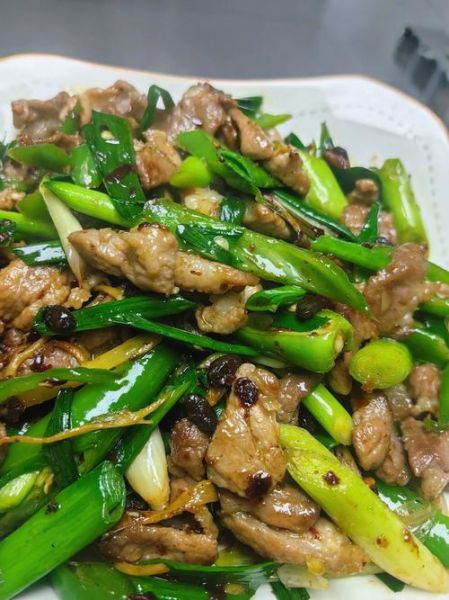 生姜炒肉怎么做_生姜炒肉的家常做法-第2张图片-山城妙识