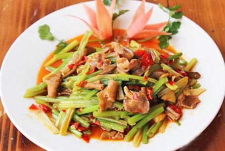 鸡胗炒芹菜怎么做_鸡胗炒芹菜需要焯水吗-第2张图片-山城妙识 鸡胗炒芹菜怎么做_鸡胗炒芹菜需要焯水吗-第2张图片-山城妙识