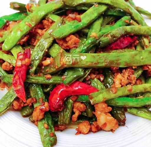 干煸四季豆怎么做_四季豆要不要焯水-第1张图片-山城妙识