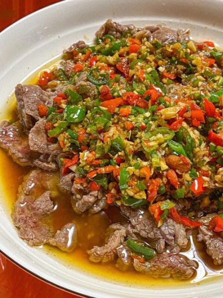 剁椒牛肉怎么做才嫩_剁椒牛肉用哪个部位最好-第3张图片-山城妙识