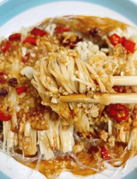 蒜蓉粉丝金针菇怎么做_蒜蓉粉丝金针菇蒸多久-第2张图片-山城妙识