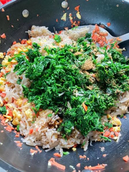 野菜素饺子怎么调馅_野菜素饺子做法大全-第2张图片-山城妙识 野菜素饺子怎么调馅_野菜素饺子做法大全-第2张图片-山城妙识