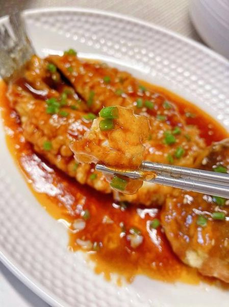 糖醋鲈鱼怎么做好吃_家常糖醋鲈鱼做法步骤-第2张图片-山城妙识