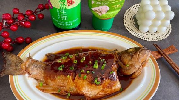 糖醋鲈鱼怎么做好吃_家常糖醋鲈鱼做法步骤-第3张图片-山城妙识