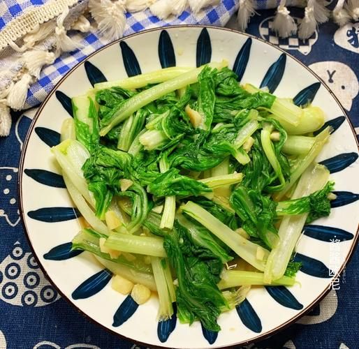 素炒小白菜怎么炒才好吃_家常小白菜做法步骤-第1张图片-山城妙识