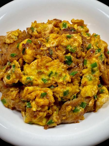 葱花煎蛋怎么做_葱花煎蛋需要几分钟-第1张图片-山城妙识