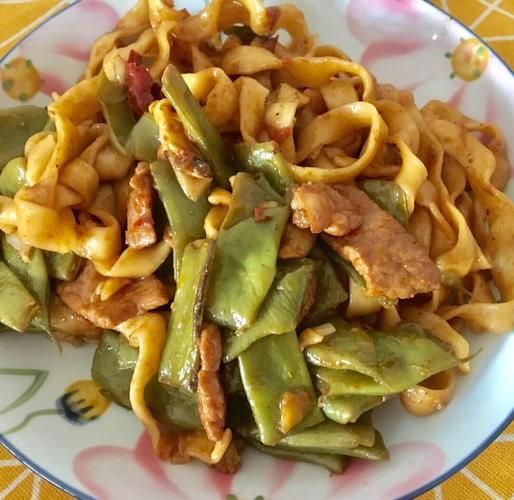 扁豆焖面怎么做_扁豆焖面家常做法-第2张图片-山城妙识