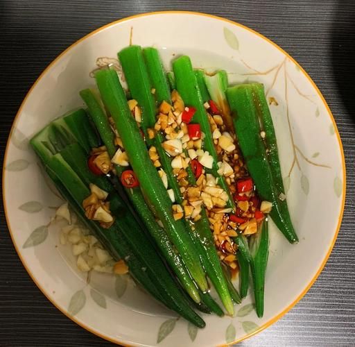 炒秋葵怎么炒才脆_秋葵焯水几分钟才绿-第3张图片-山城妙识