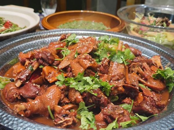 红烧老鹅怎么做好吃_红烧老鹅的家常做法-第1张图片-山城妙识