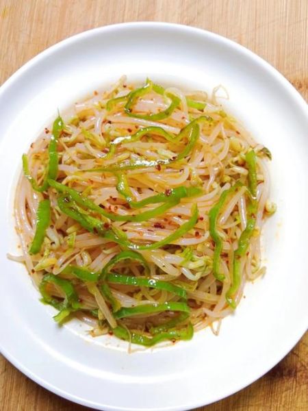 拌豆芽凉菜怎么做_豆芽焯水几分钟口感脆-第3张图片-山城妙识