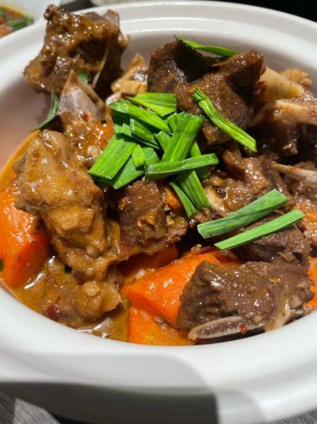焖羊肉的家常做法_焖羊肉怎么做好吃又烂-第1张图片-山城妙识