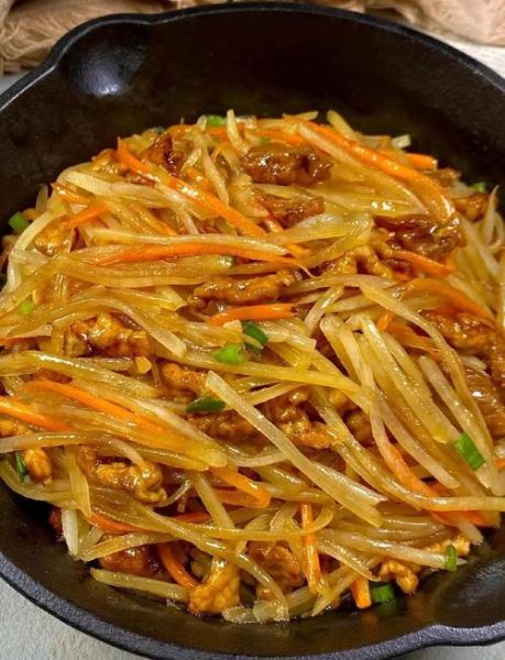 土豆胡萝卜怎么炒好吃_家常土豆胡萝卜做法-第1张图片-山城妙识