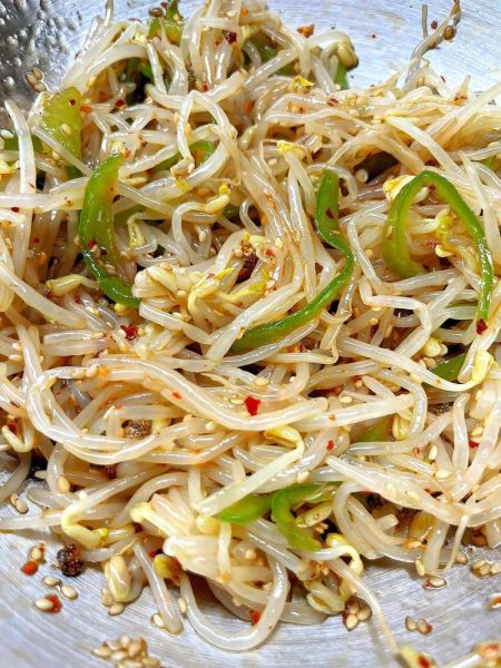 豆芽怎么凉拌才好吃_豆芽凉拌需要焯水吗-第1张图片-山城妙识