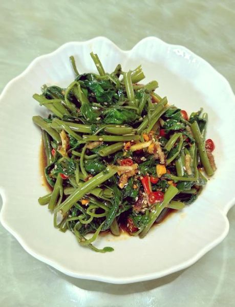 凉拌空心菜怎么做_空心菜焯水几分钟-第1张图片-山城妙识