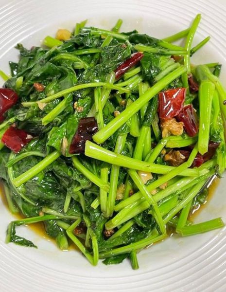 青菜怎么炒才翠绿_青菜焯水几分钟口感最好-第3张图片-山城妙识