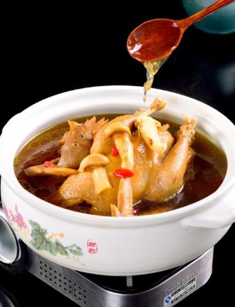 松茸汤怎么炖好喝_松茸汤做法步骤详解-第1张图片-山城妙识