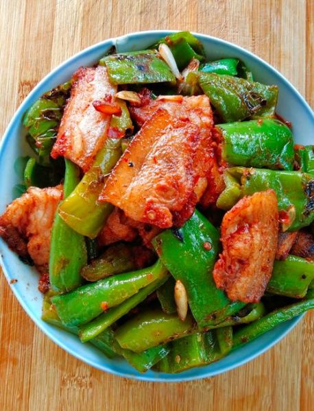 炒五花肉的家常做法_五花肉怎么炒才肥而不腻-第2张图片-山城妙识