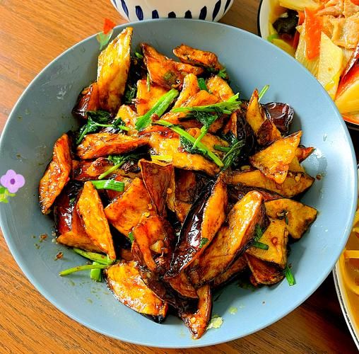 家常炒茄子怎么做_茄子怎么炒才不吸油-第2张图片-山城妙识 家常炒茄子怎么做_茄子怎么炒才不吸油-第2张图片-山城妙识