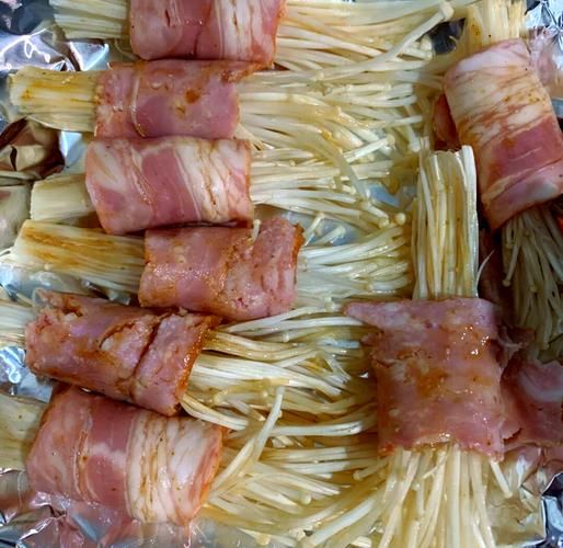 培根卷金针菇怎么做_培根卷金针菇烤箱温度时间-第3张图片-山城妙识 培根卷金针菇怎么做_培根卷金针菇烤箱温度时间-第3张图片-山城妙识