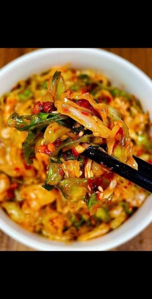 凉拌包菜丝怎么做好吃_凉拌包菜丝要不要焯水-第2张图片-山城妙识