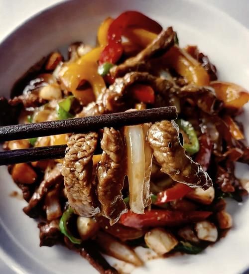 黑椒牛柳怎么做_黑椒牛柳用什么牛肉-第1张图片-山城妙识