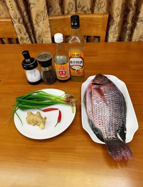 罗非鱼怎么做好吃_清蒸罗非鱼的做法步骤-第3张图片-山城妙识 罗非鱼怎么做好吃_清蒸罗非鱼的做法步骤-第3张图片-山城妙识