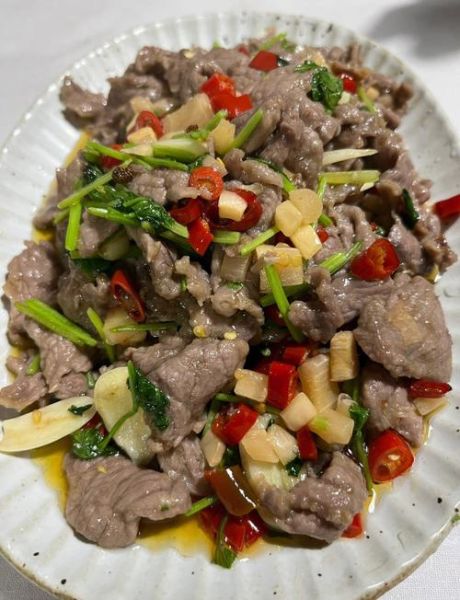 牛肉炒香菜怎么炒好吃_牛肉炒香菜的家常做法-第2张图片-山城妙识