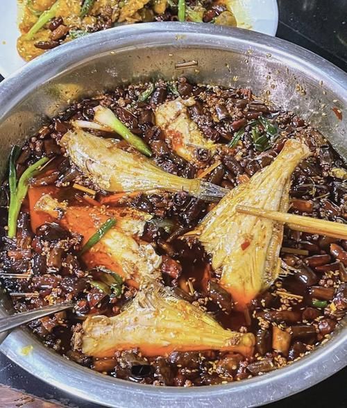 干锅耗儿鱼怎么做_耗儿鱼腌制多久才入味-第2张图片-山城妙识