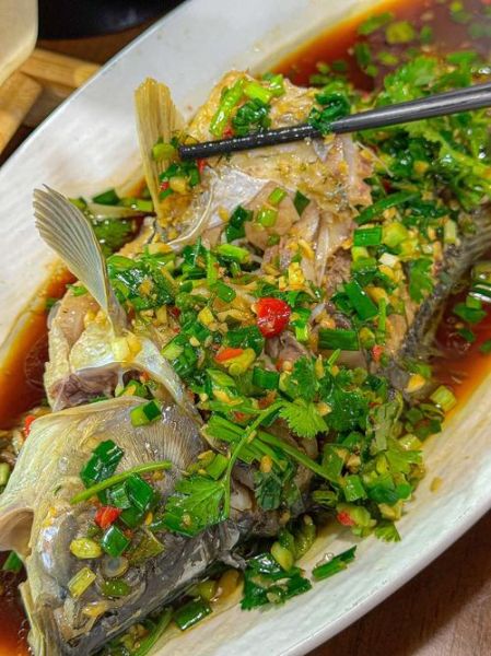 凉拌鲫鱼怎么做_川味凉拌鲫鱼正宗做法-第1张图片-山城妙识