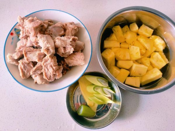 菠萝排骨怎么做_菠萝排骨的家常做法-第3张图片-山城妙识