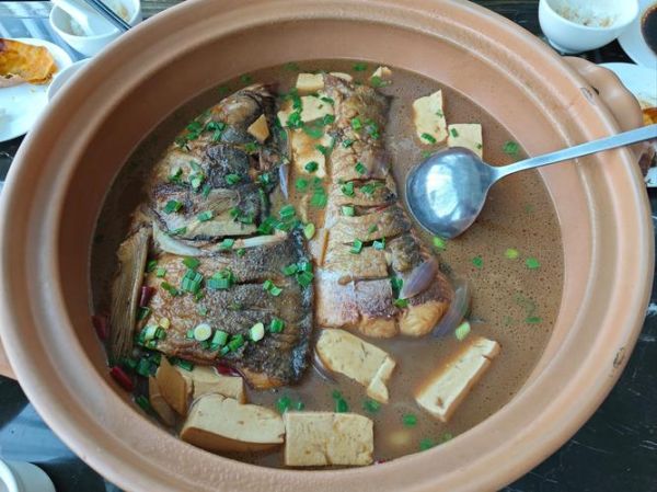 豆腐炖鱼怎么做_豆腐炖鱼最简单的做法-第3张图片-山城妙识