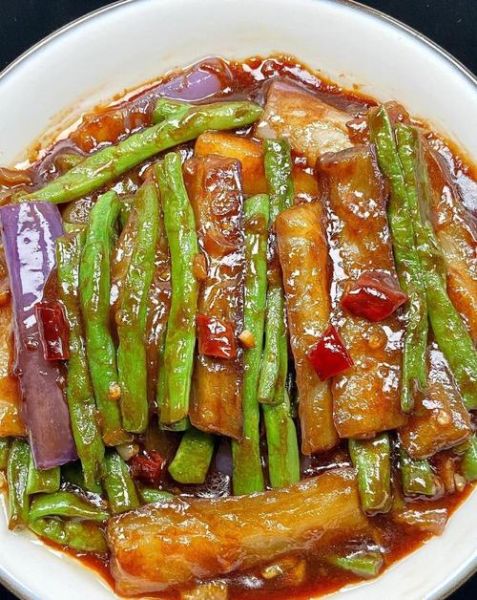 茄子烧豆角怎么做_茄子烧豆角家常做法-第1张图片-山城妙识