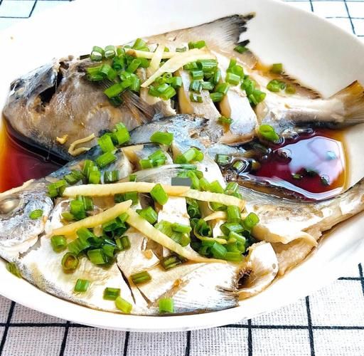 清蒸鲳鱼怎么做_清蒸鲳鱼蒸几分钟才嫩-第2张图片-山城妙识 清蒸鲳鱼怎么做_清蒸鲳鱼蒸几分钟才嫩-第2张图片-山城妙识