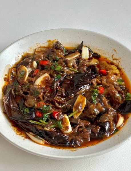 酱焖茄子怎么做_家常做法步骤详解-第1张图片-山城妙识