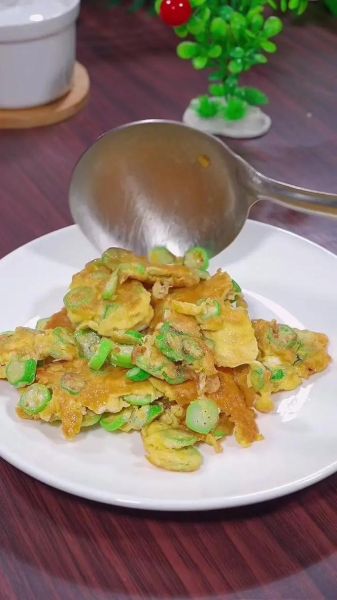 秋葵炒鸡蛋怎么做_秋葵炒蛋要不要焯水-第2张图片-山城妙识 秋葵炒鸡蛋怎么做_秋葵炒蛋要不要焯水-第2张图片-山城妙识