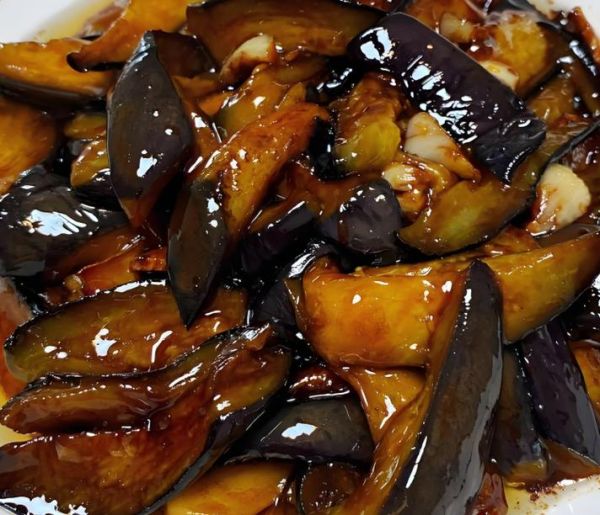 焖茄子怎么做才好吃_家常焖茄子需要焯水吗-第3张图片-山城妙识