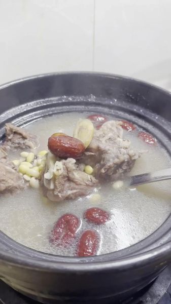 牛骨汤怎么熬才白_牛骨汤需要焯水吗-第2张图片-山城妙识 牛骨汤怎么熬才白_牛骨汤需要焯水吗-第2张图片-山城妙识