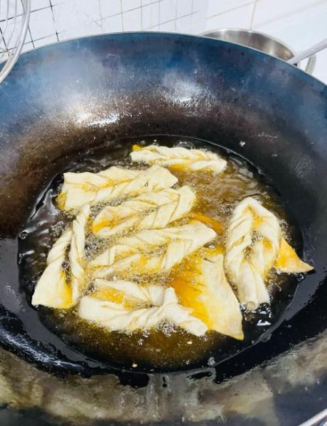 炸麻叶的做法和配方_炸麻叶怎么做才酥脆-第1张图片-山城妙识