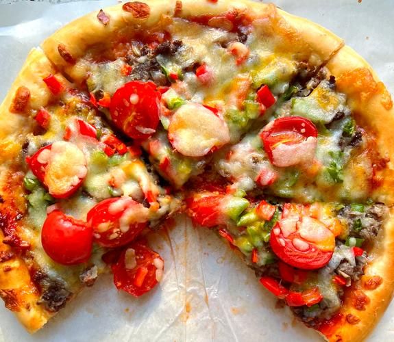 牛肉披萨怎么做_牛肉披萨烤箱温度时间-第1张图片-山城妙识