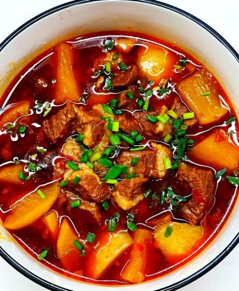 萝卜焖牛腩怎么做_萝卜焖牛腩的家常做法-第2张图片-山城妙识