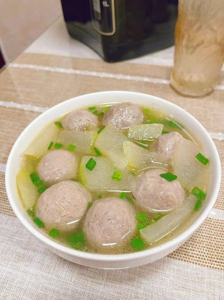 牛肉丸冬瓜汤怎么做_牛肉丸冬瓜汤的家常做法-第2张图片-山城妙识