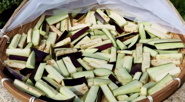 晒茄子干怎么做_晒茄子干要不要焯水-第3张图片-山城妙识