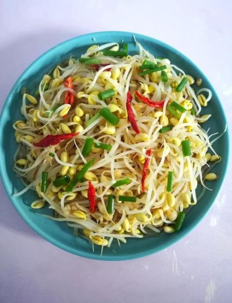 凉拌黄豆芽怎么做好吃_凉拌黄豆芽要不要焯水-第1张图片-山城妙识