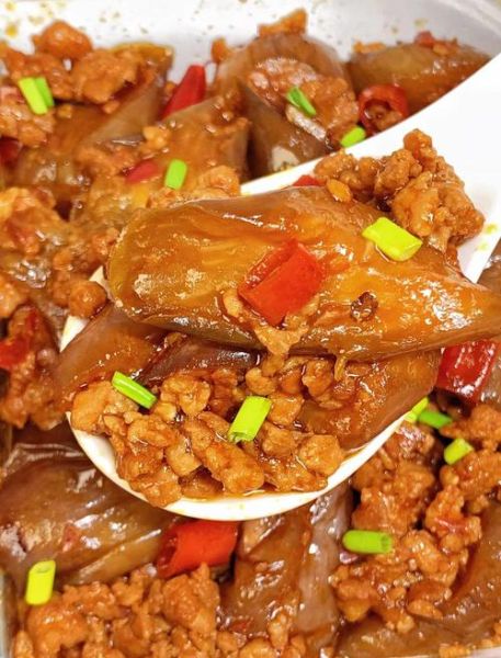 肉烧茄子怎么做_茄子怎么炒才不吸油-第3张图片-山城妙识