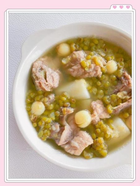 绿豆炖排骨怎么做_绿豆炖排骨要焯水吗-第1张图片-山城妙识