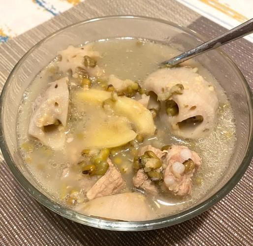 绿豆炖排骨怎么做_绿豆炖排骨要焯水吗-第3张图片-山城妙识