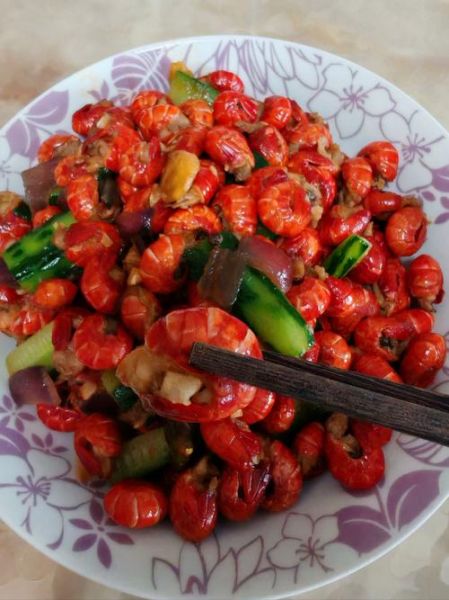 家常炒虾尾怎么做_虾尾去腥技巧-第2张图片-山城妙识